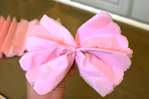 How To Make Flowers From Tissue Paper